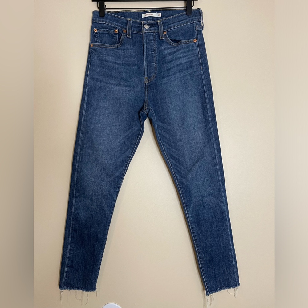 Levi’s Wedgie Skinny Medium Wash Jeans - Size 28 - Gem
